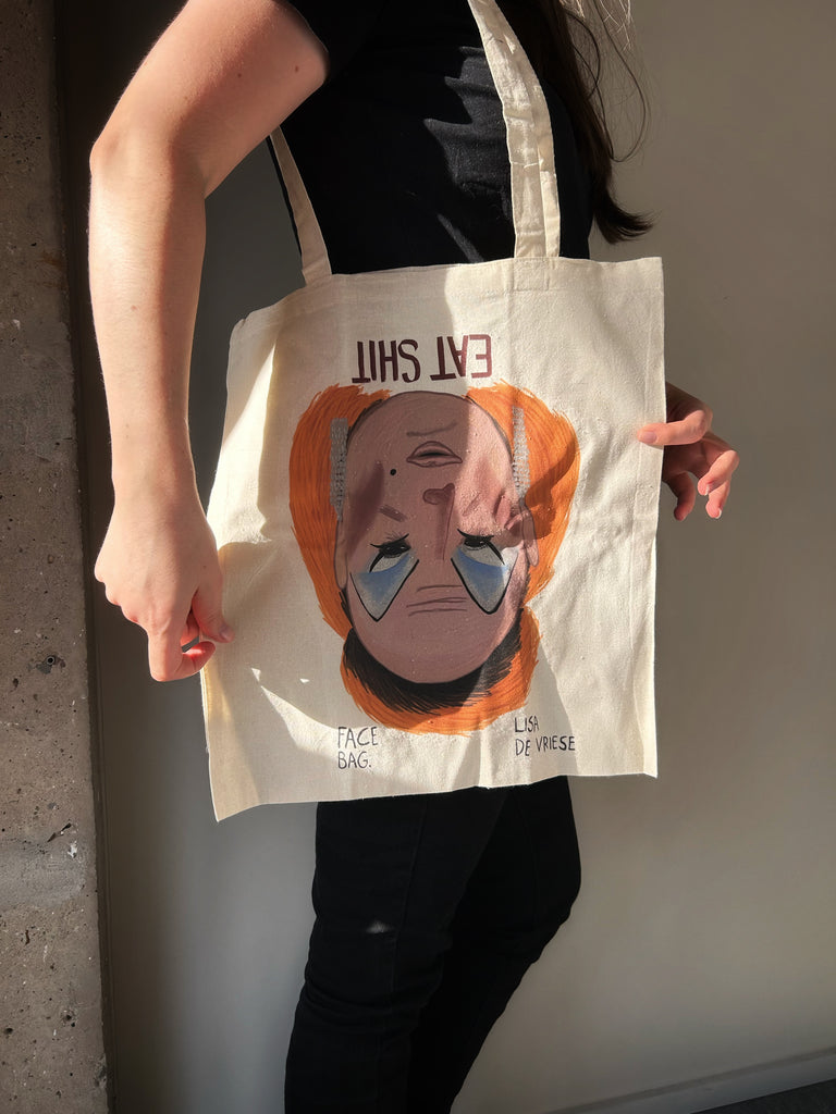 Lisa De Vriese "Babs Johnson Facebag" – Gallery1988